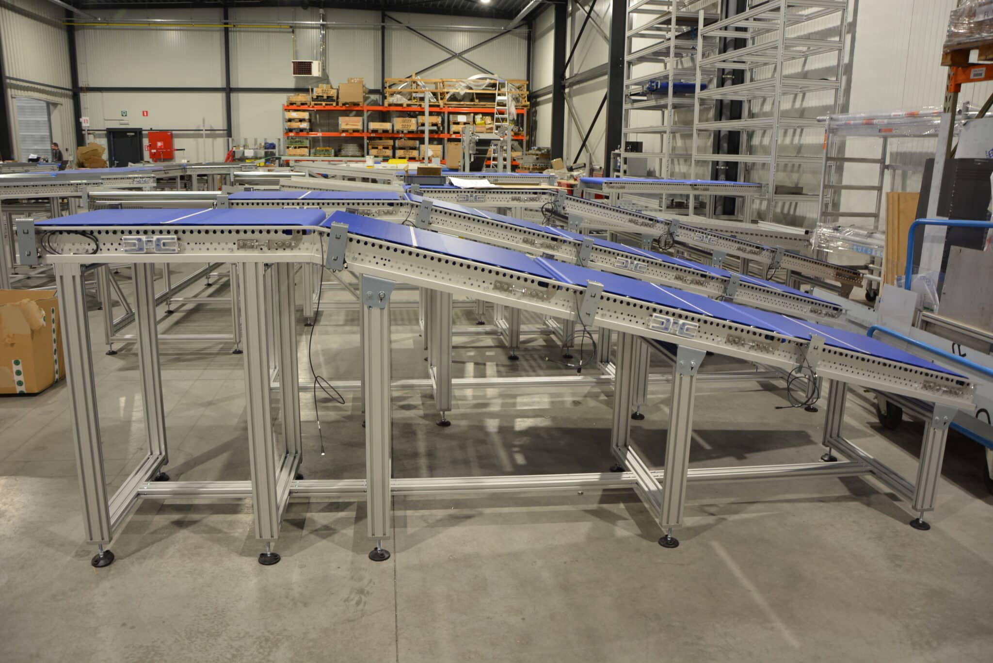 Belt-Over-Roller Conveyors to build your ideal transport system