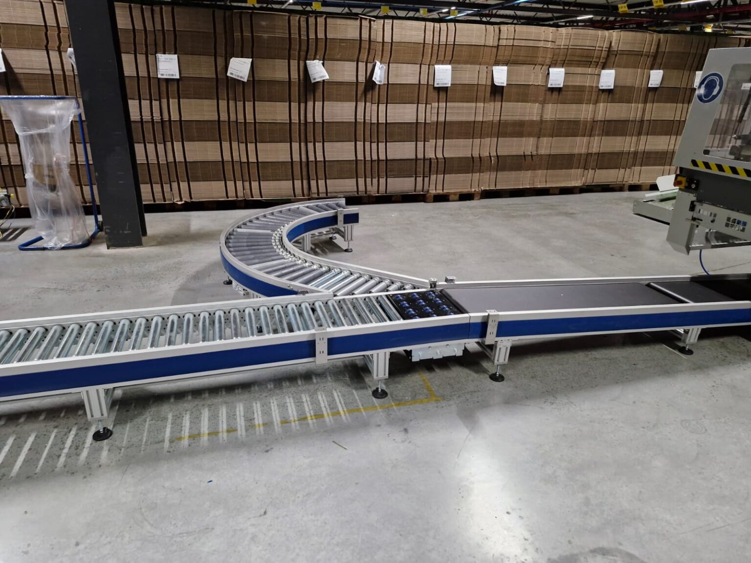 Belt-Over-Roller Conveyors to build your ideal transport system